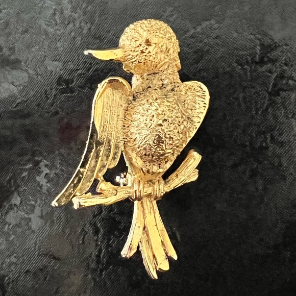 Jewelry | Bird On Perch Brooch | Poshmark